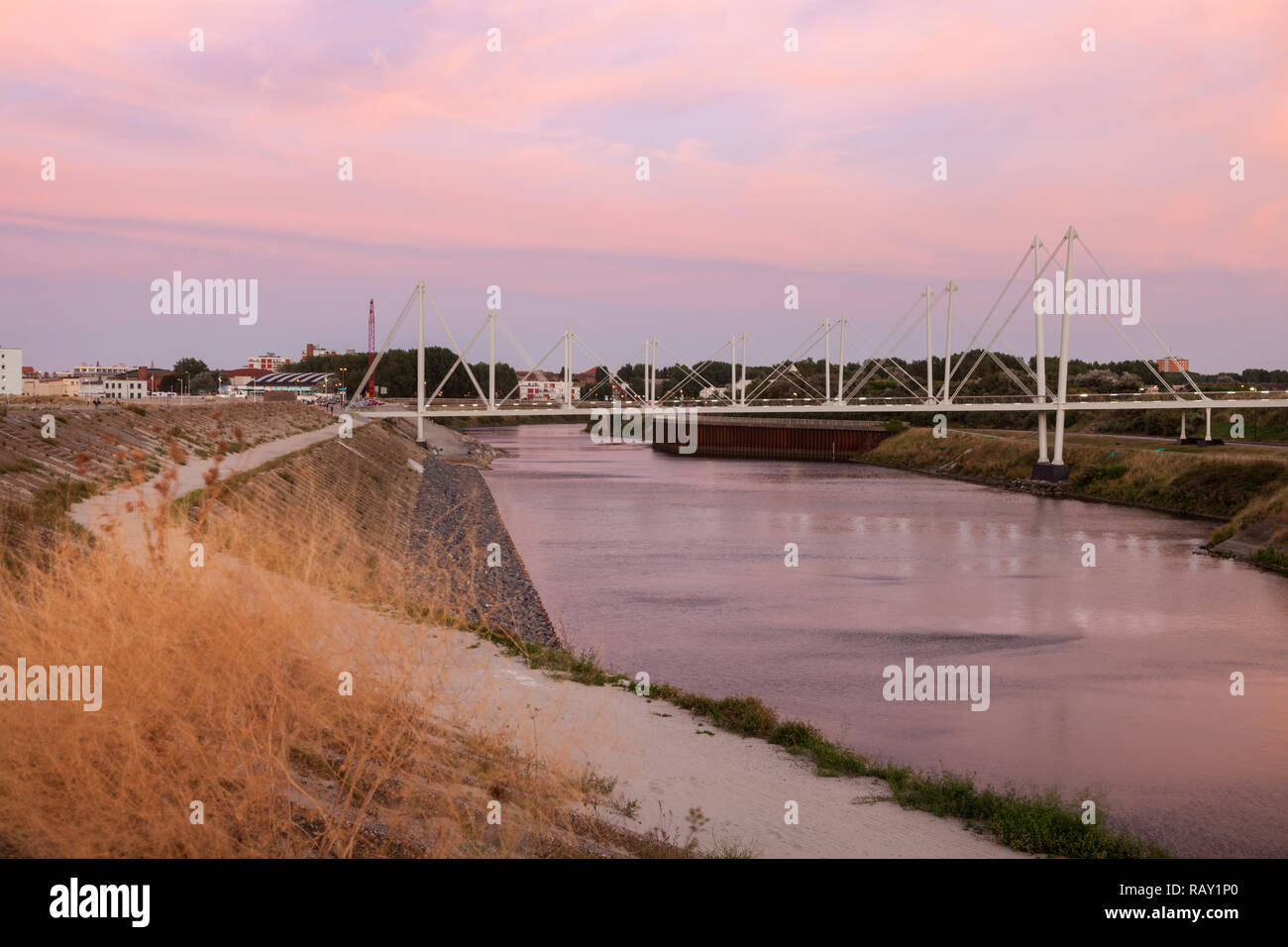 Dunkirk Bridge High Resolution Stock Photography and Images - Alamy