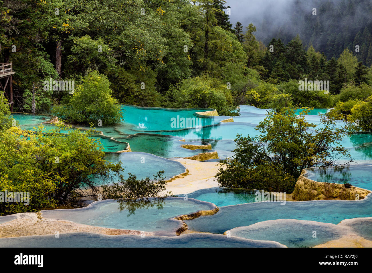 Huanglong china unesco hi-res stock photography and images - Alamy