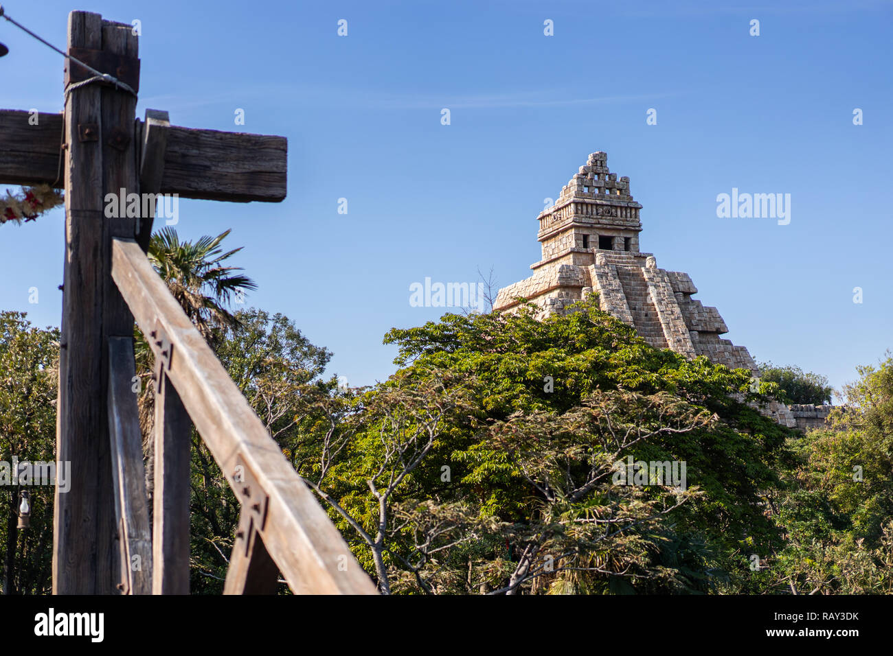 Indiana jones tokyo disney sea hi-res stock photography and images - Alamy