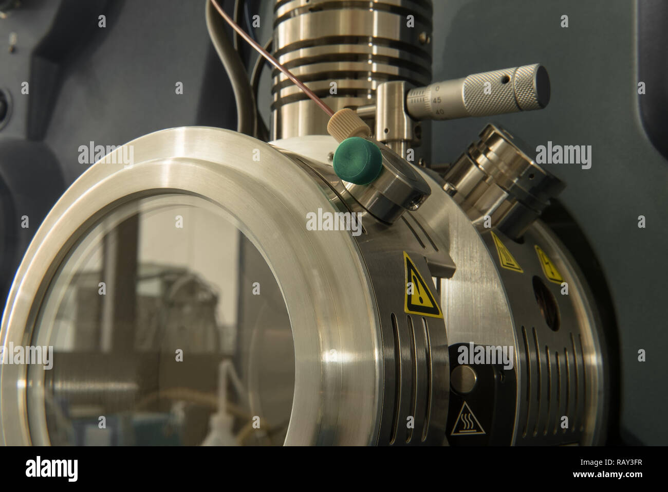 Chemical process hi-res stock photography and images - Alamy