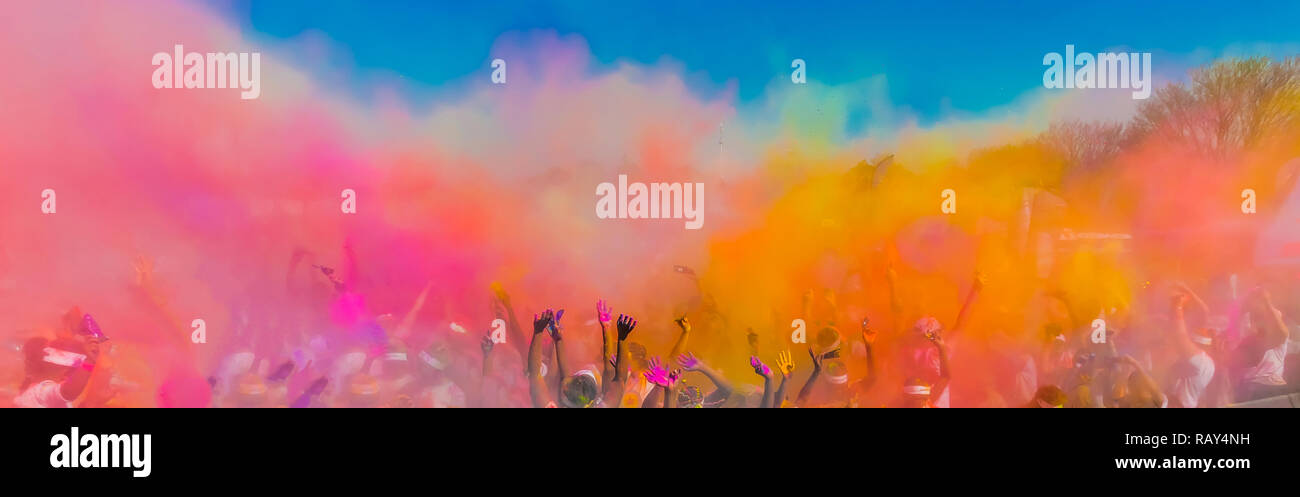 Coloured powder throwing festival hi-res stock photography and images ...