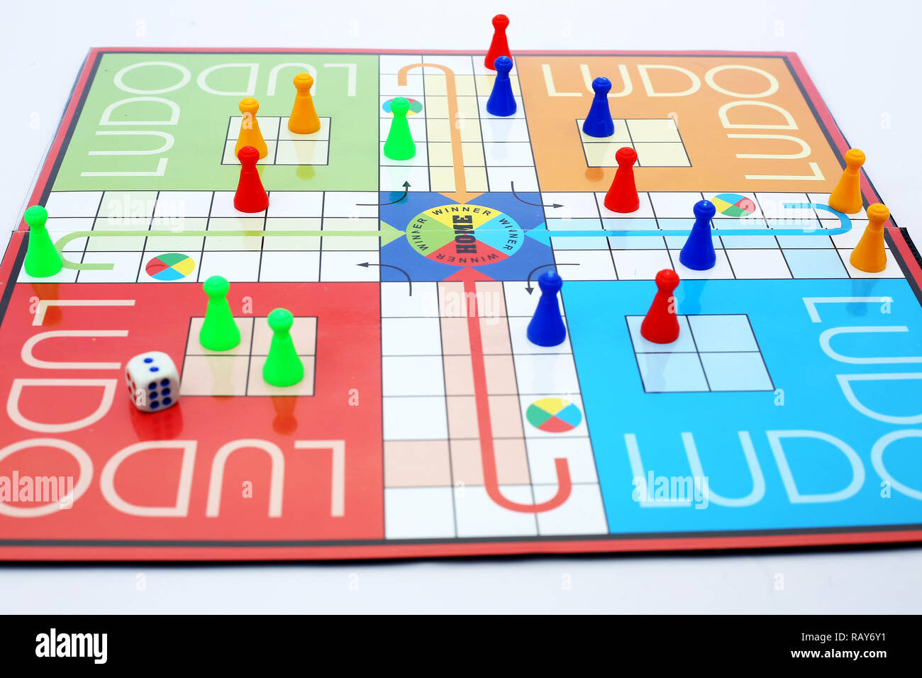 Ludo dice hi-res stock photography and images - Alamy
