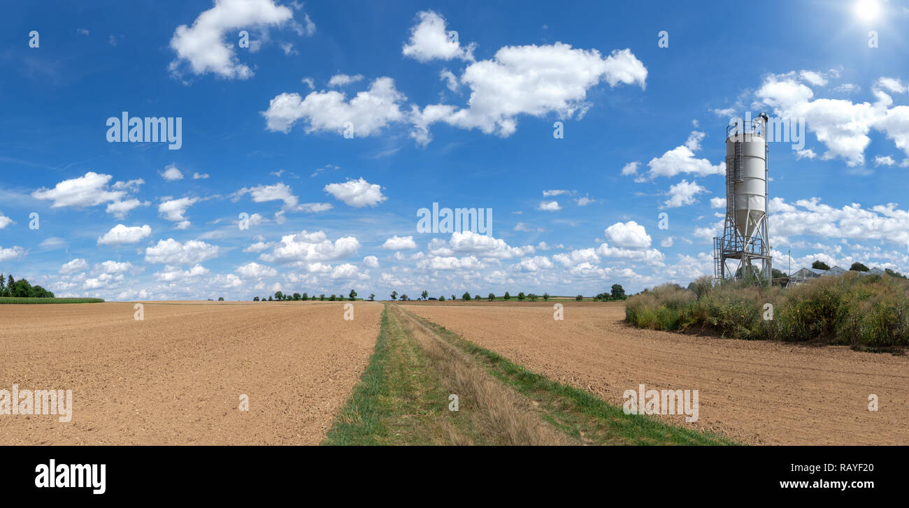 Harrowed fields hi-res stock photography and images - Alamy