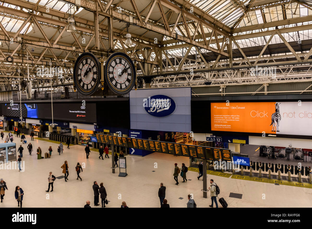 London Waterloo Station Stock Photo - Alamy