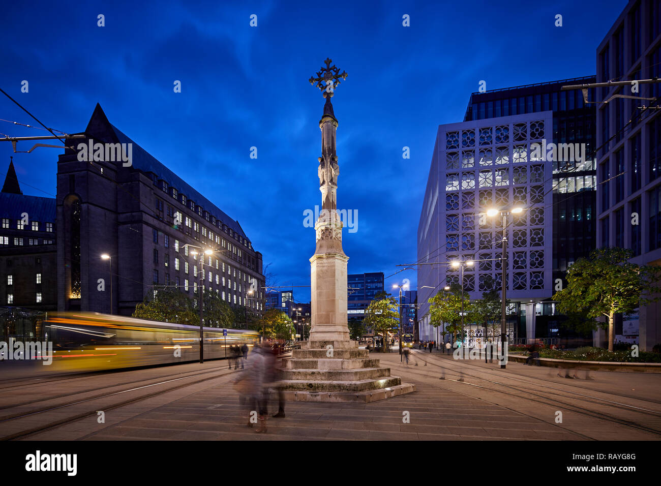 Manchester at night Manchester central library and town hall extension ...