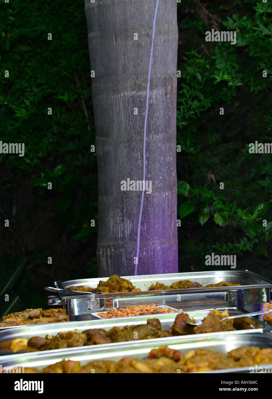 Moroccan wedding table hi-res stock photography and images - Alamy