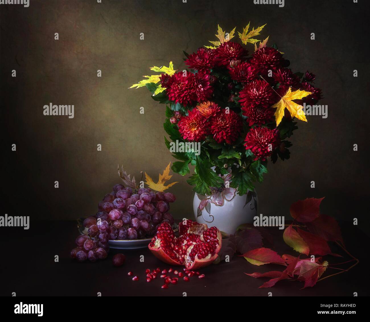 Still life with bouquet of chrysanthemum flowers Stock Photo - Alamy