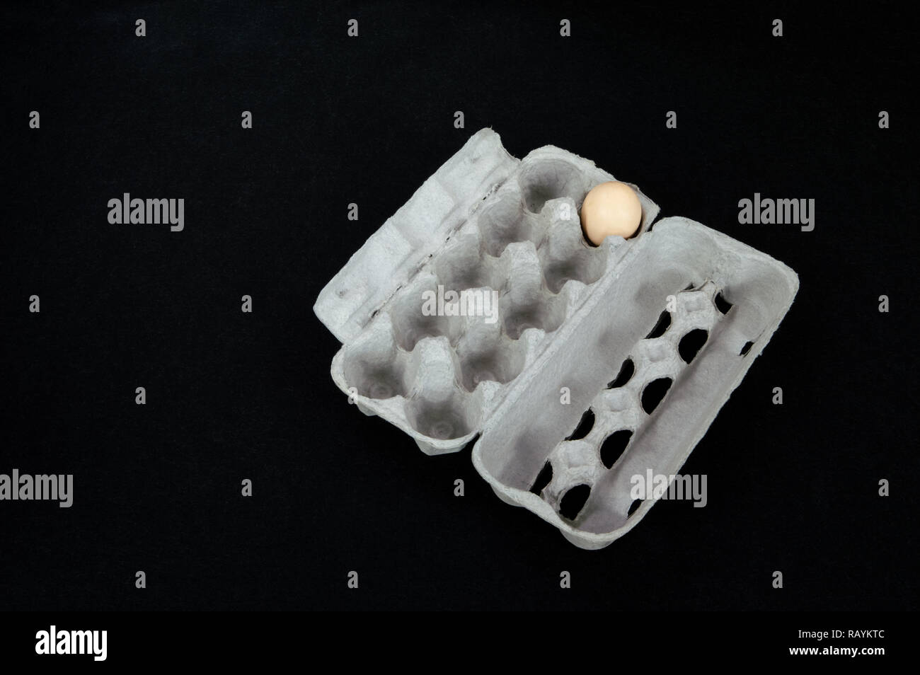 Egg shell paper texture hi-res stock photography and images - Alamy