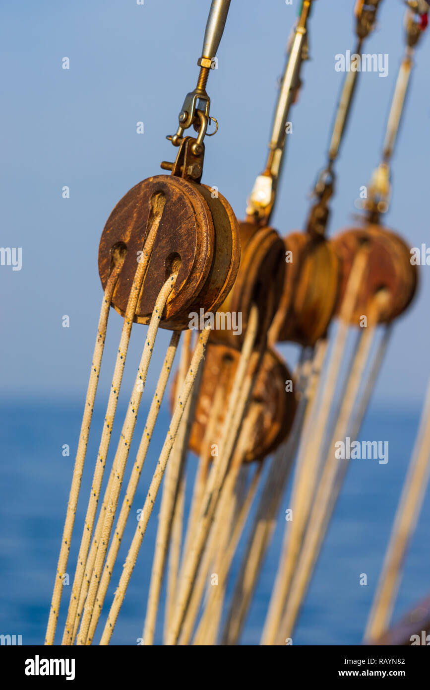 Old ship tackles. Old sailing ship vessel. Background Stock Photo - Alamy