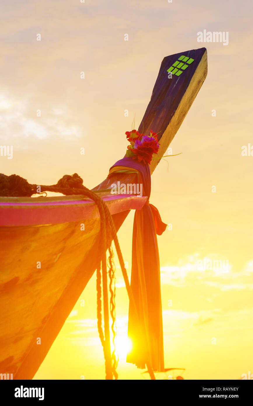 Traditionnal thai long tail hi-res stock photography and images - Alamy