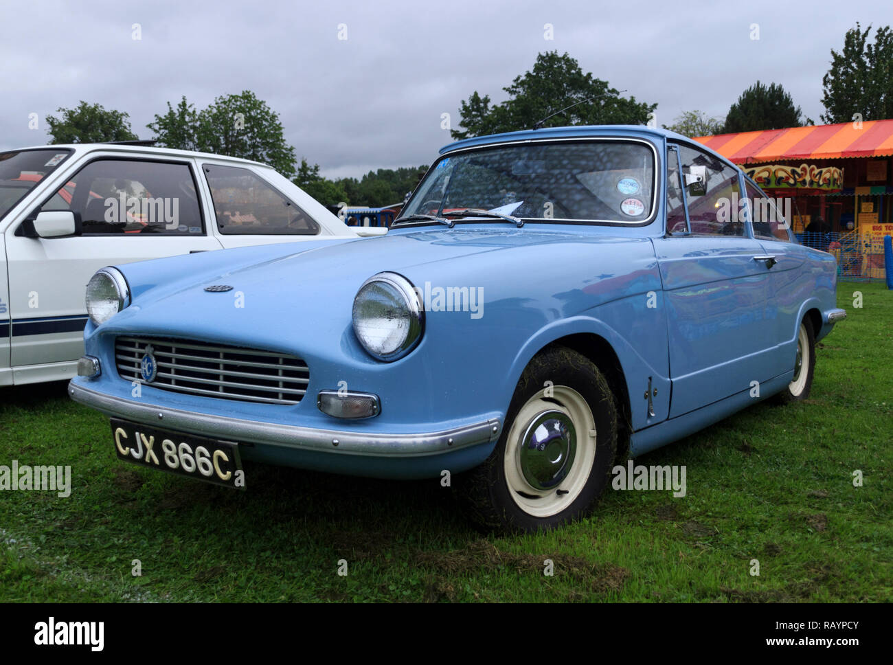 Bond equipe hi-res stock photography and images - Alamy