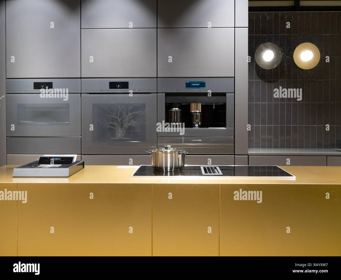 Modern and contemporary evening sale hi-res stock photography and ...