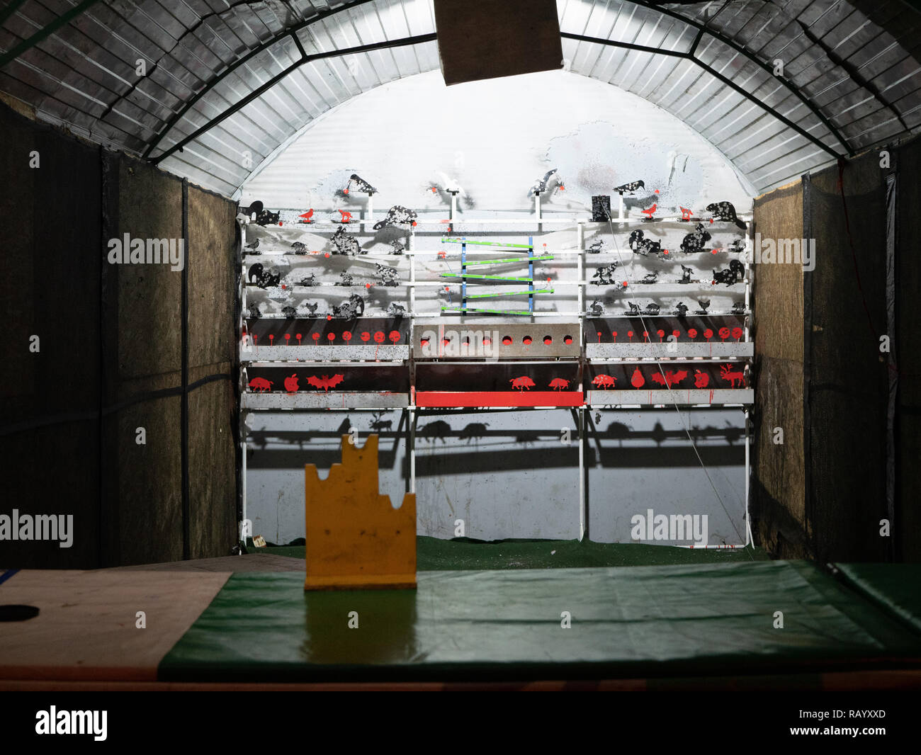 Fairground shooting range hi-res stock photography and images - Alamy