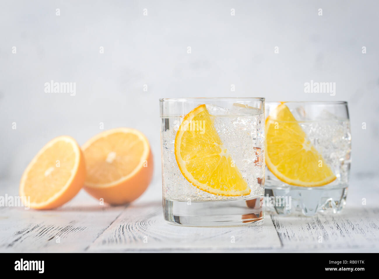 Glasses of gin and tonic Stock Photo - Alamy