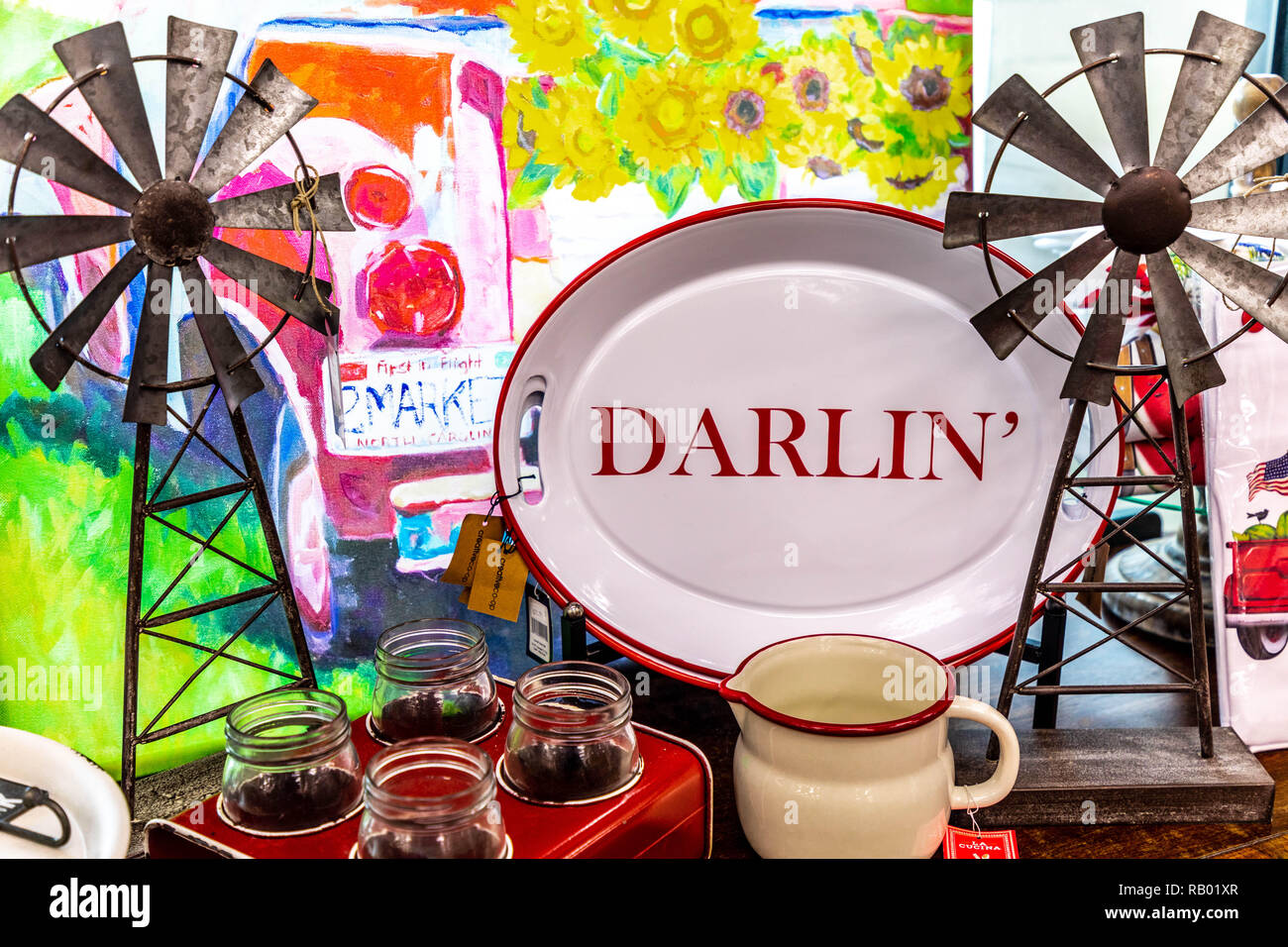 Buc ees convenience store hi-res stock photography and images - Alamy