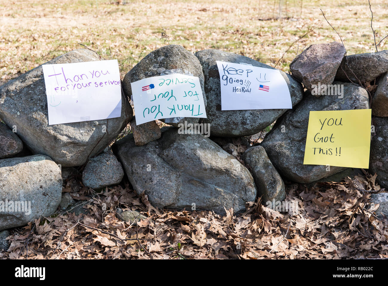 Completing and stone wall hi-res stock photography and images - Alamy