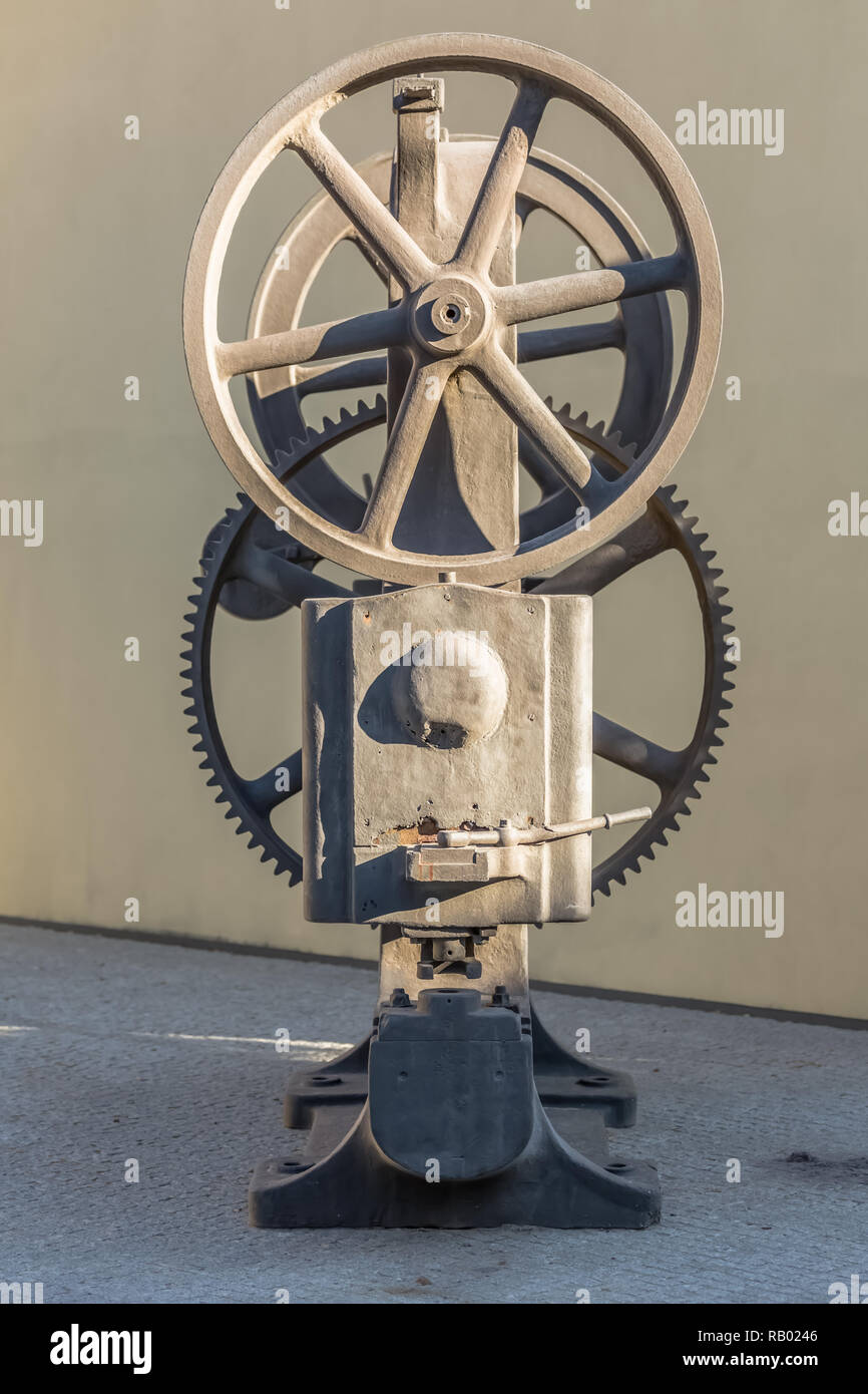 Rusty marine engines hi-res stock photography and images - Alamy