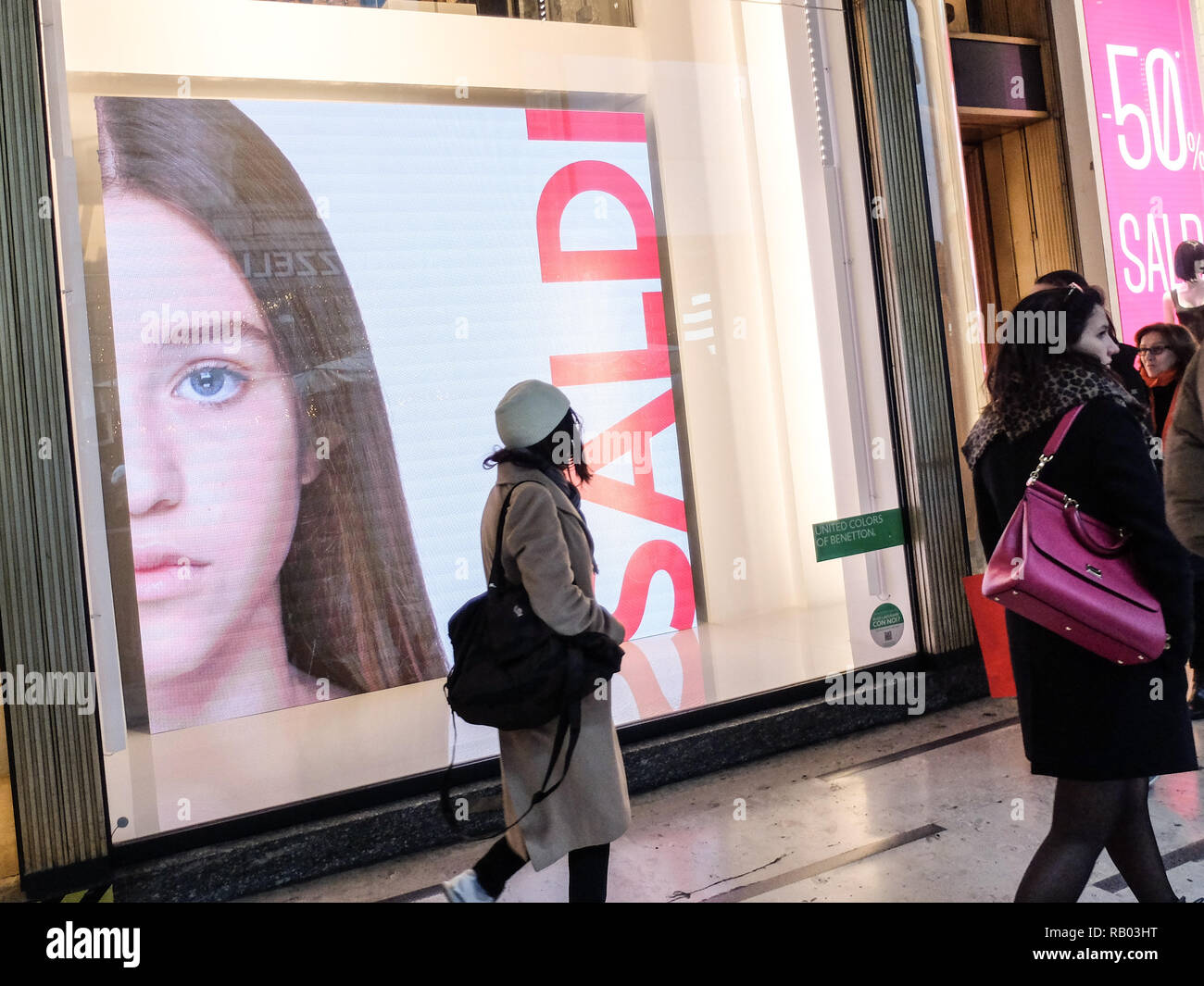 Foto LaPresse - Matteo Corner 05/01/2019 Milano,Italia Cronaca Saldi ...