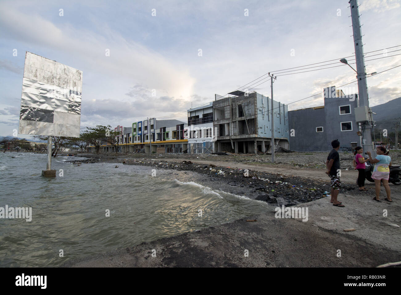 Land subsidence hi-res stock photography and images - Alamy