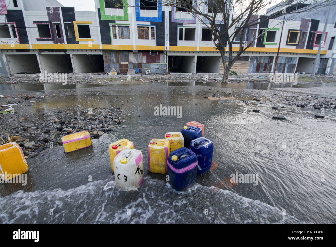 Palu, Central Sulawesi, INDONESIA, (5th Jan 2019): The rob water ...