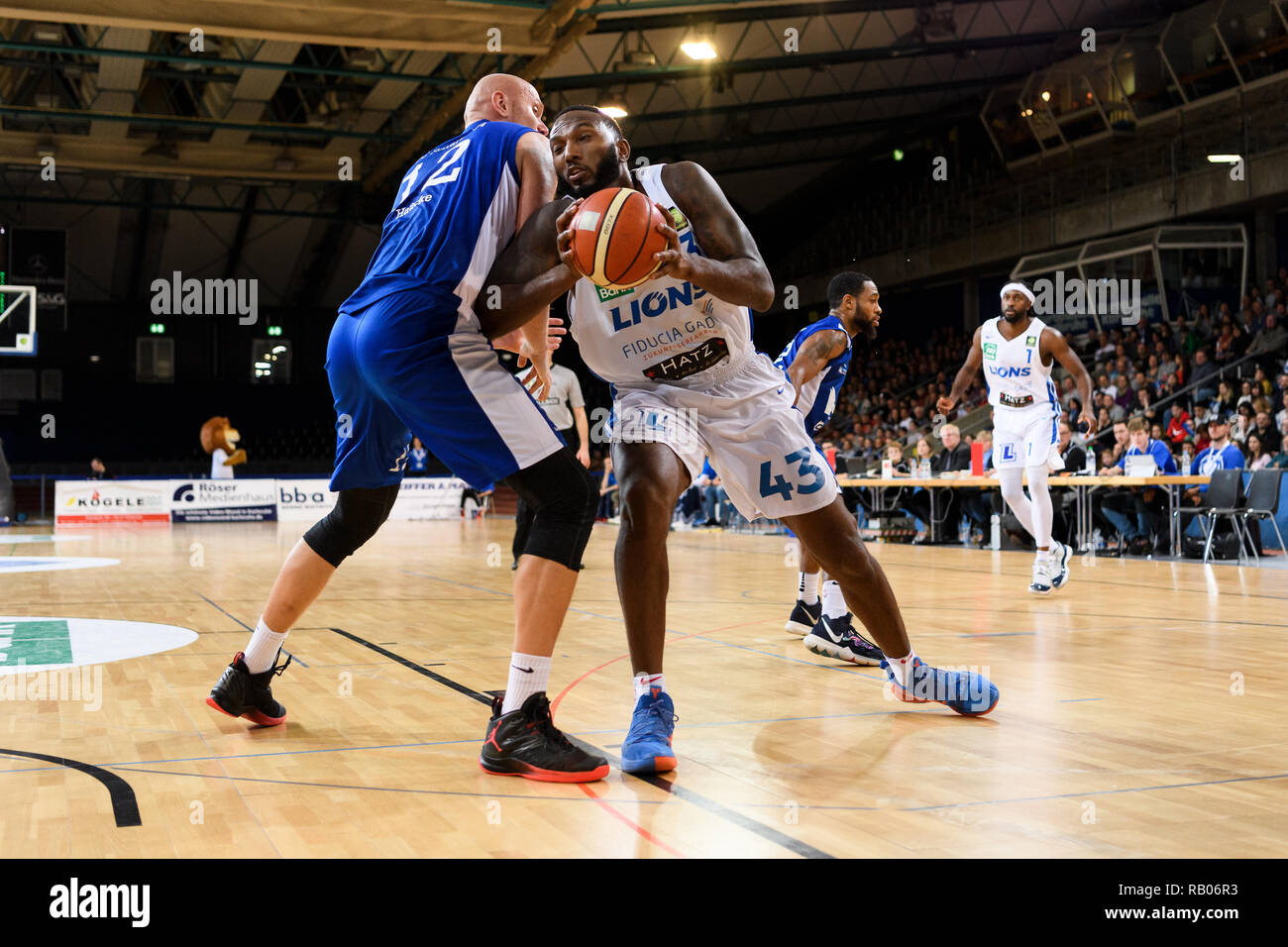 Karlsruhe, Deutschland. 05th Jan, 2019. Cyrus Lamont Tate (Lions) in ...