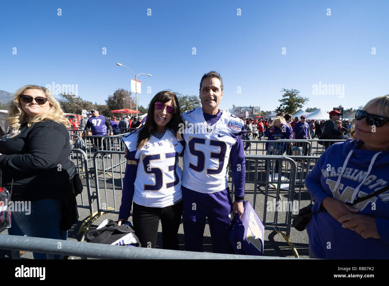 Pasadena CA. 01st Jan, 2019. Washington Huskies linebacker Jake ...