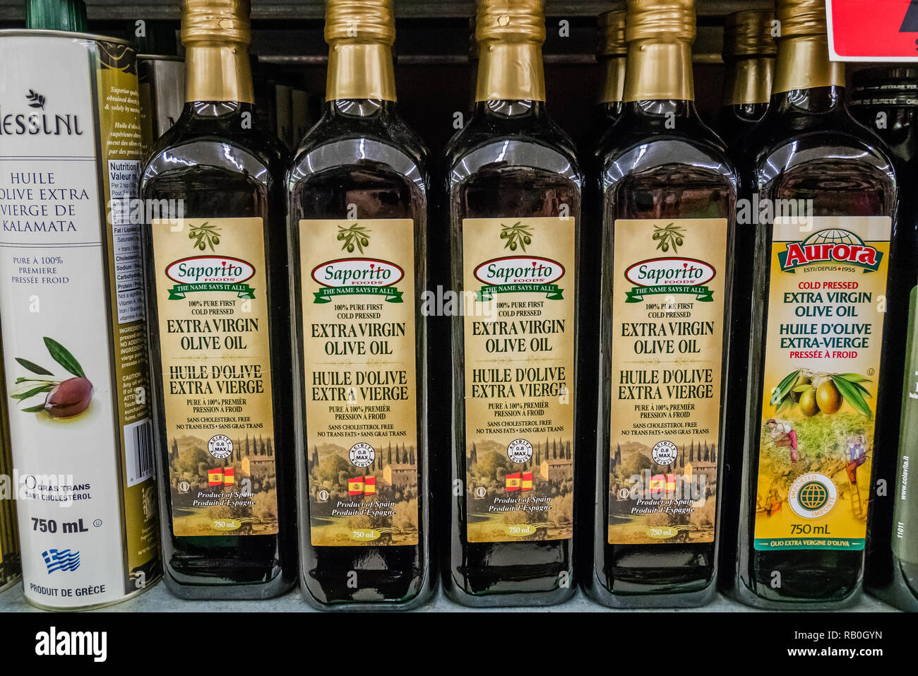 Olive oli supermarket hi-res stock photography and images - Alamy