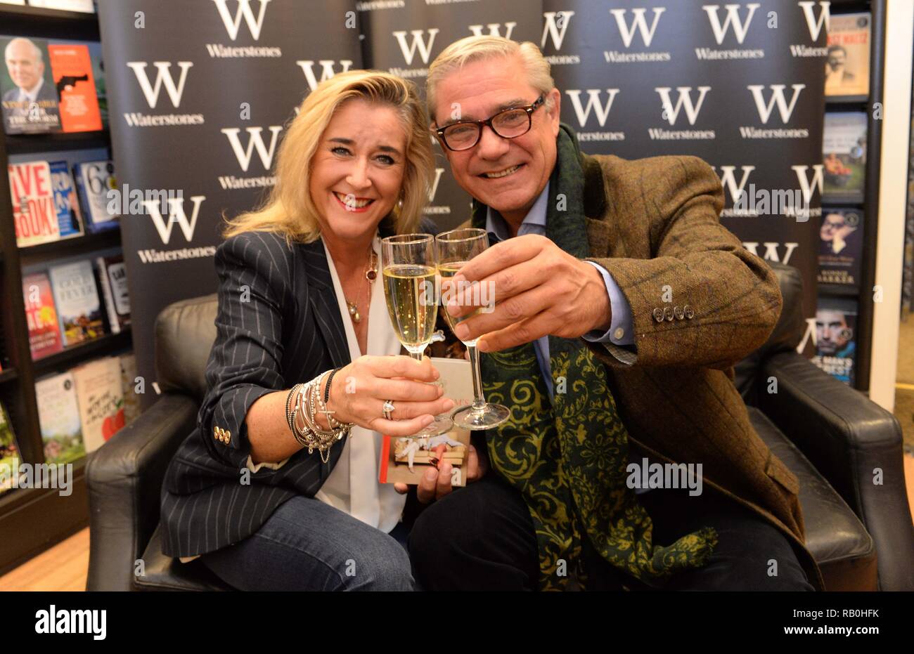 Stephanie and Dom Parker from Channel 4's Gogglebox sign their book ...