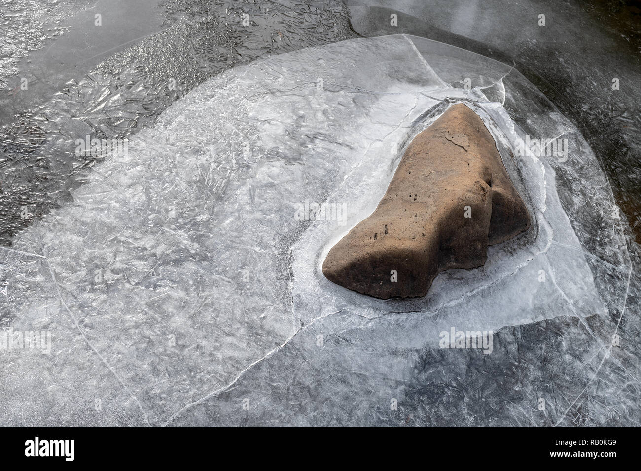 Fractured forms hi-res stock photography and images - Alamy
