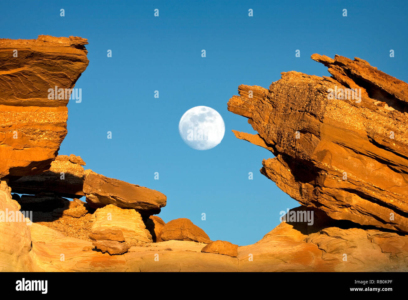 Boulders on the moon hi-res stock photography and images - Alamy