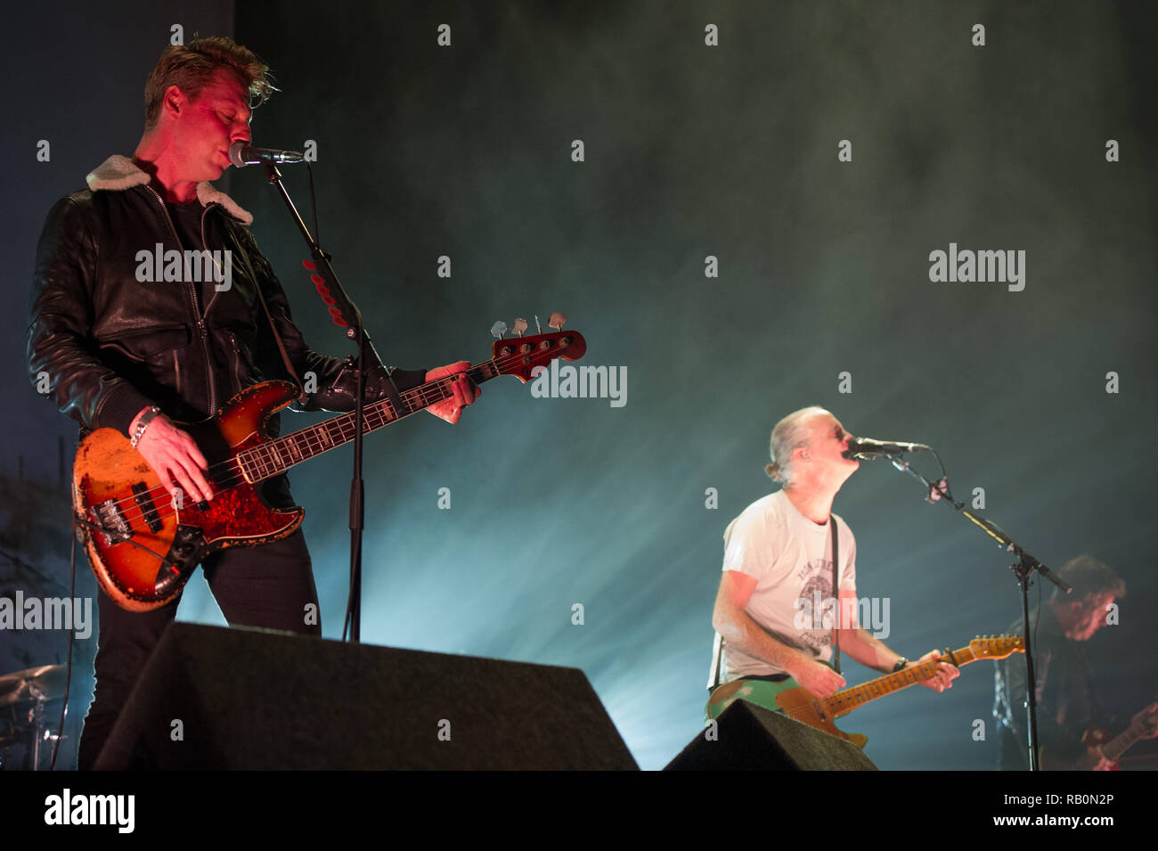 Damatic hi-res stock photography and images - Alamy