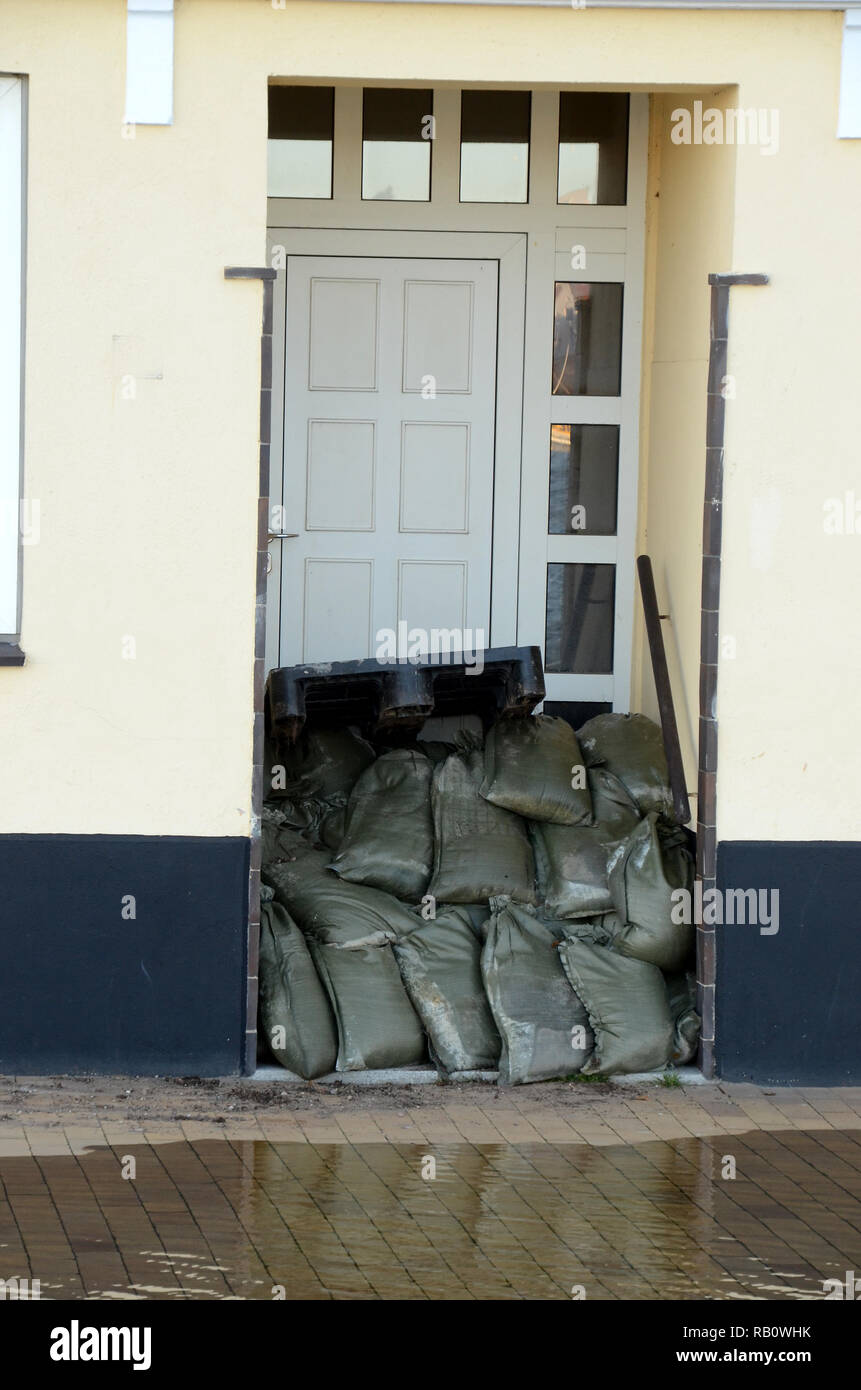 Blocked door hi-res stock photography and images - Alamy