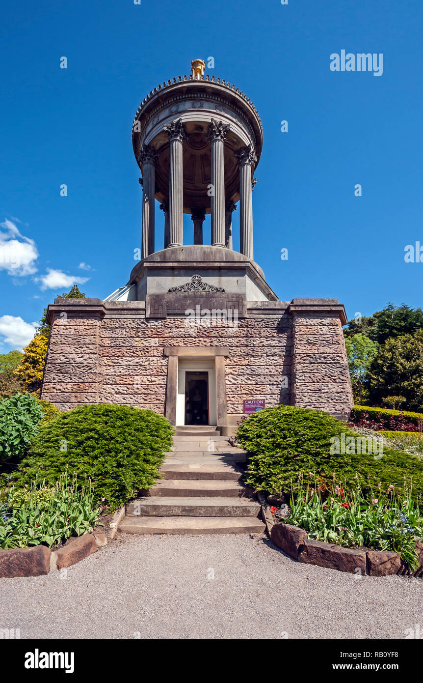 Robert Burns Monument in the Burns National Heritage Park Alloway ...