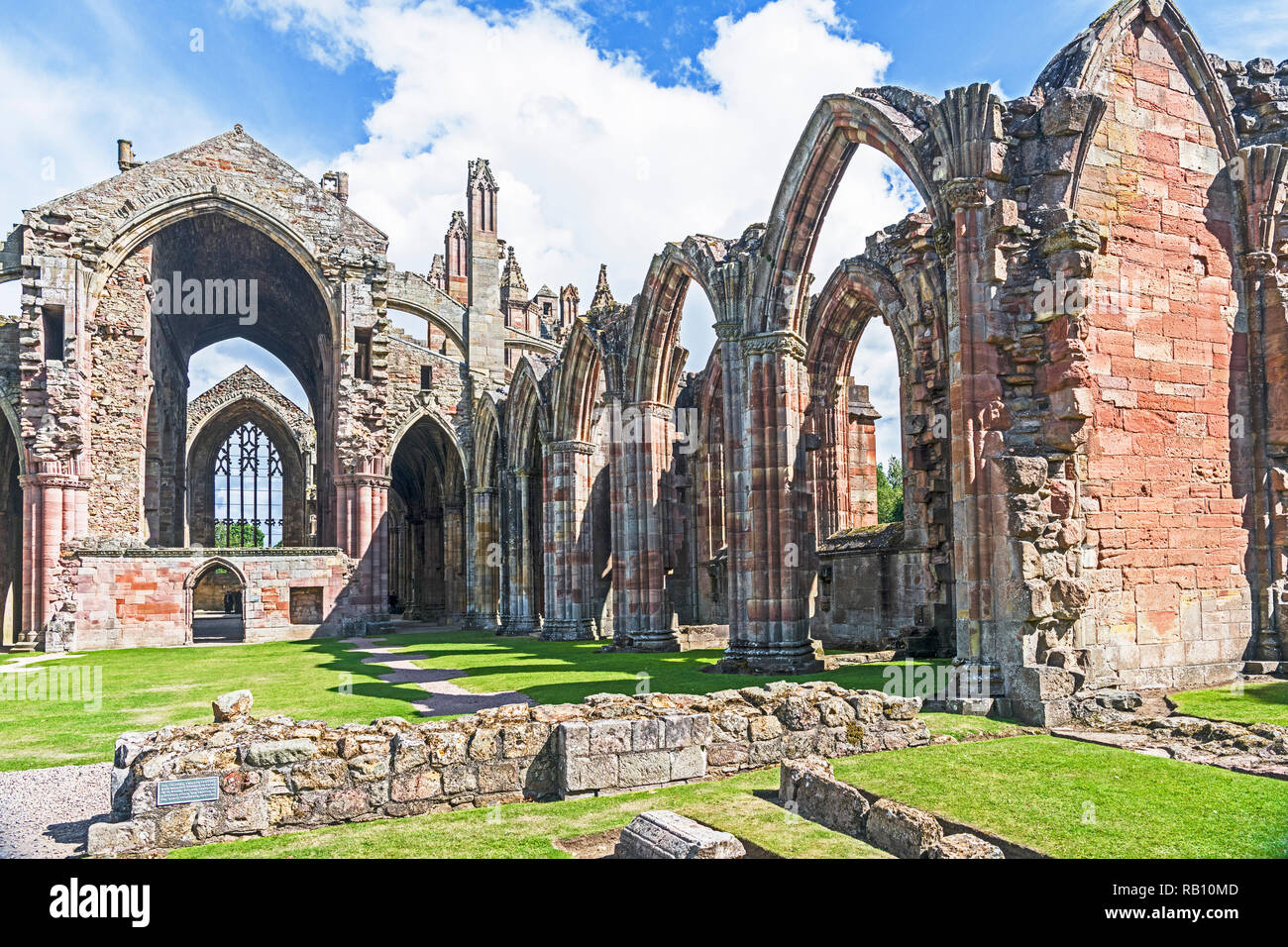 Melrose abbey hi-res stock photography and images - Alamy