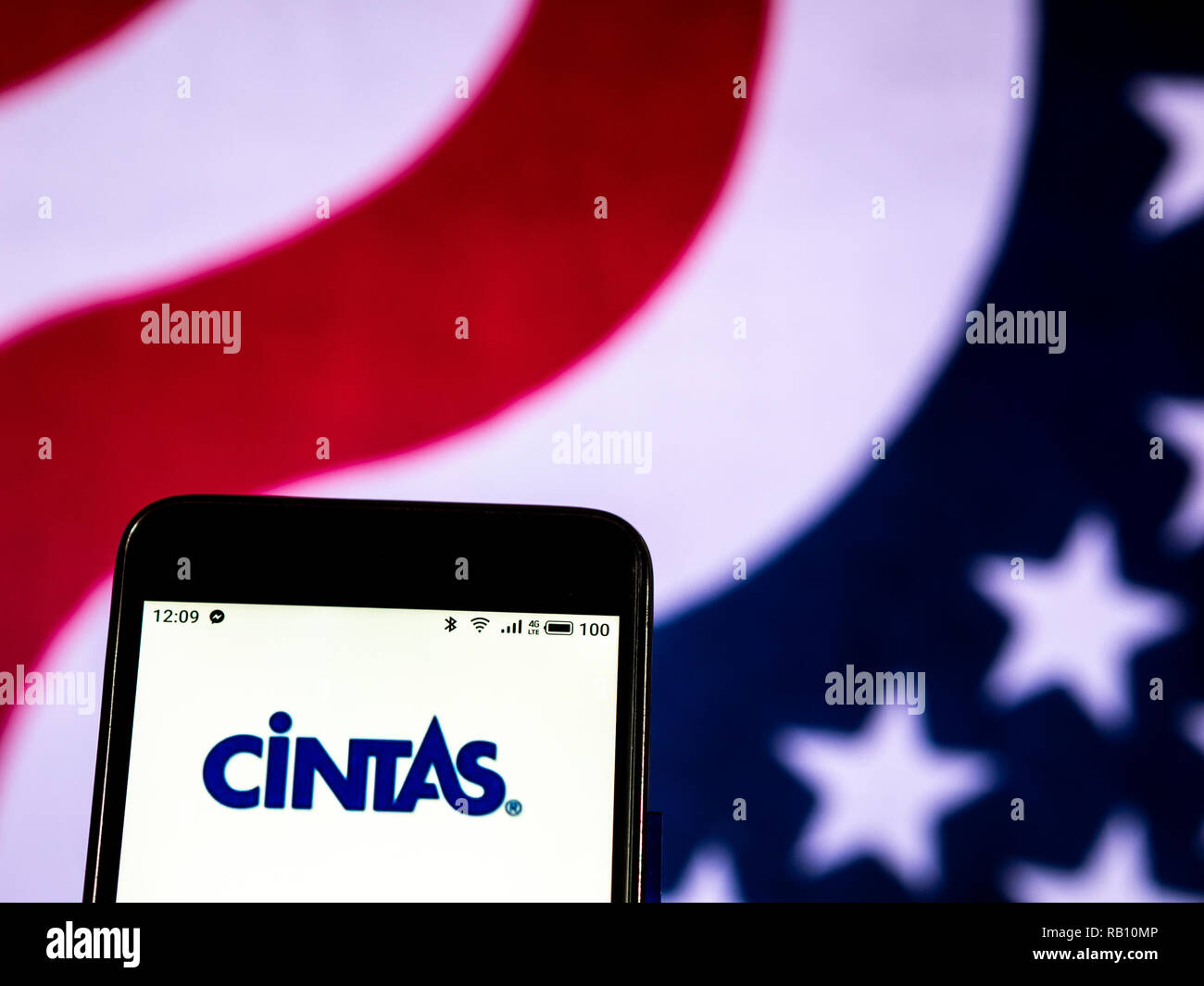 Cintas logo hi-res stock photography and images - Alamy