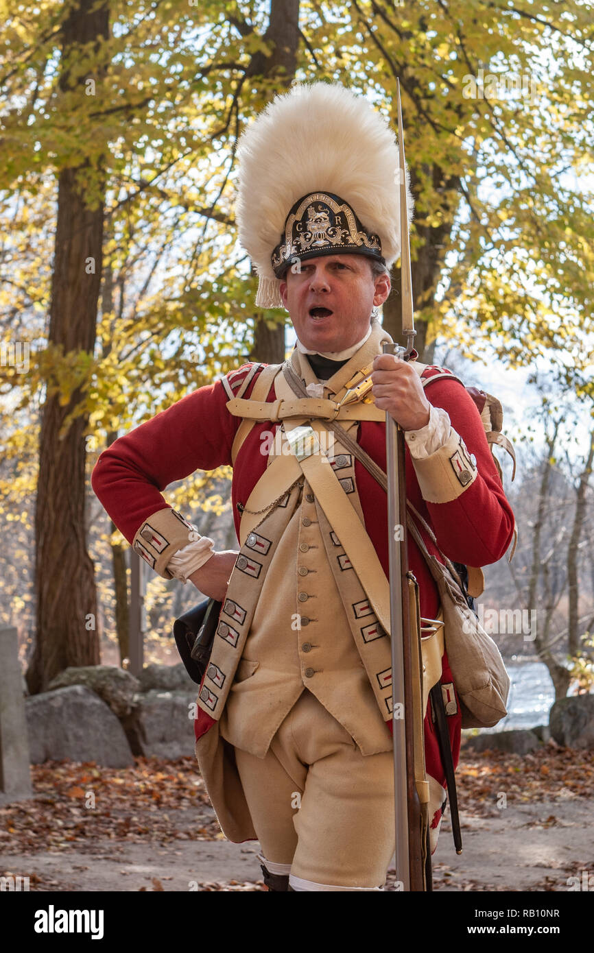 British revolutionary era soldier at the Old North Bridge in Concord ...