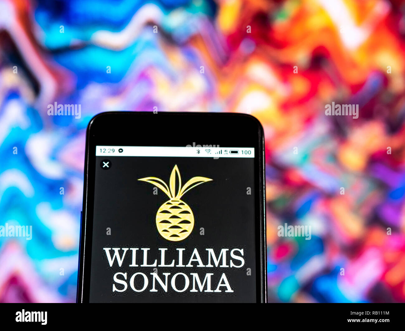 Williams sonoma logo hi-res stock photography and images - Alamy