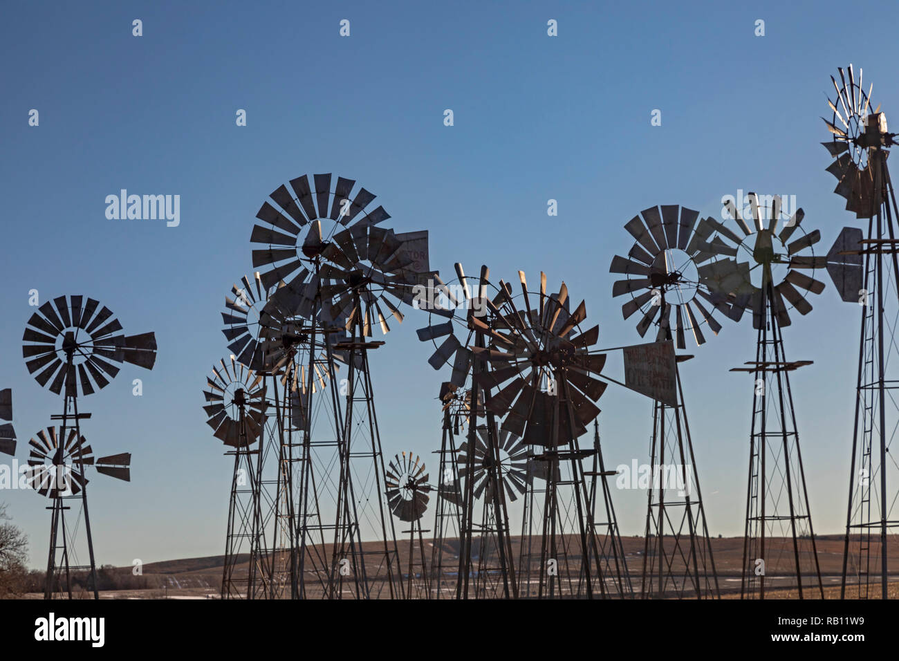 Windmill pump water well hi-res stock photography and images - Alamy