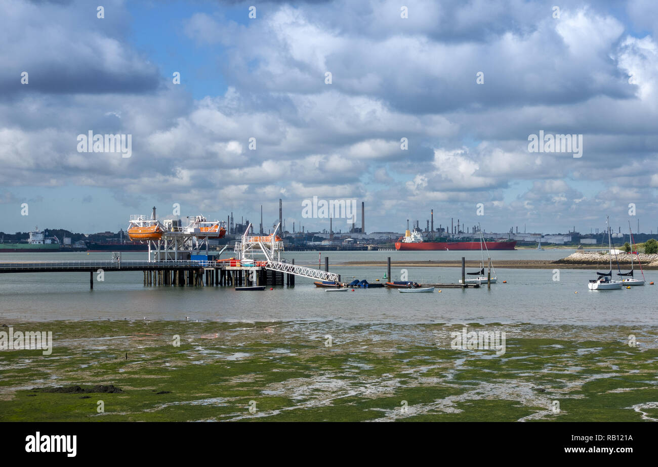 Exxonmobil refinery hi-res stock photography and images - Alamy