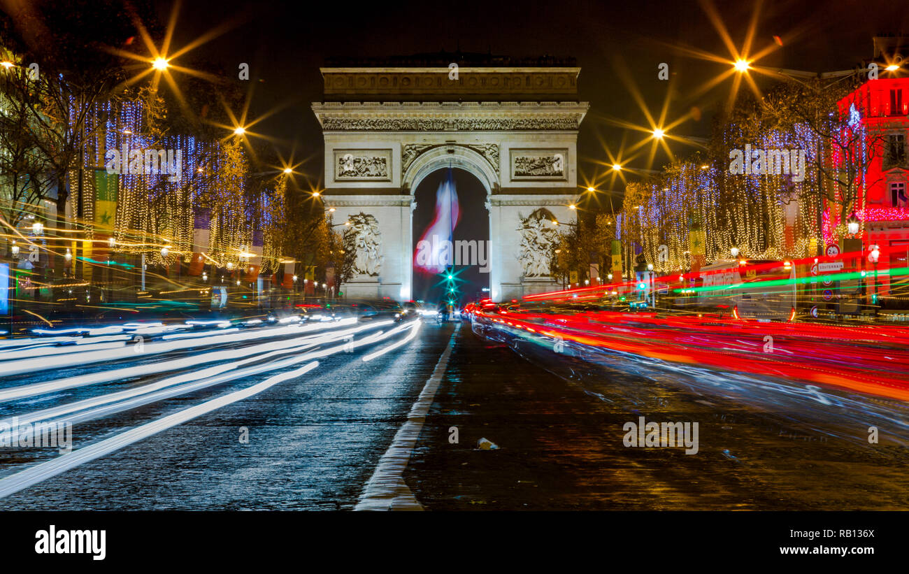 Iconic image of paris hi-res stock photography and images - Alamy