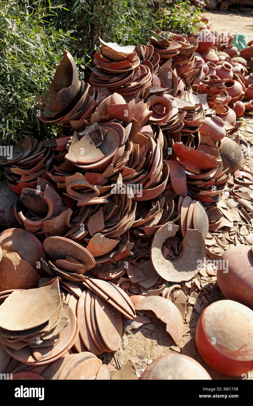 Broken pottery broken pottery hi-res stock photography and images - Alamy
