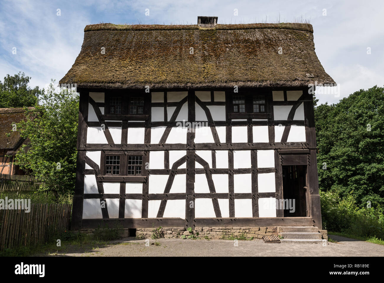 Half timber architecture hi-res stock photography and images - Alamy