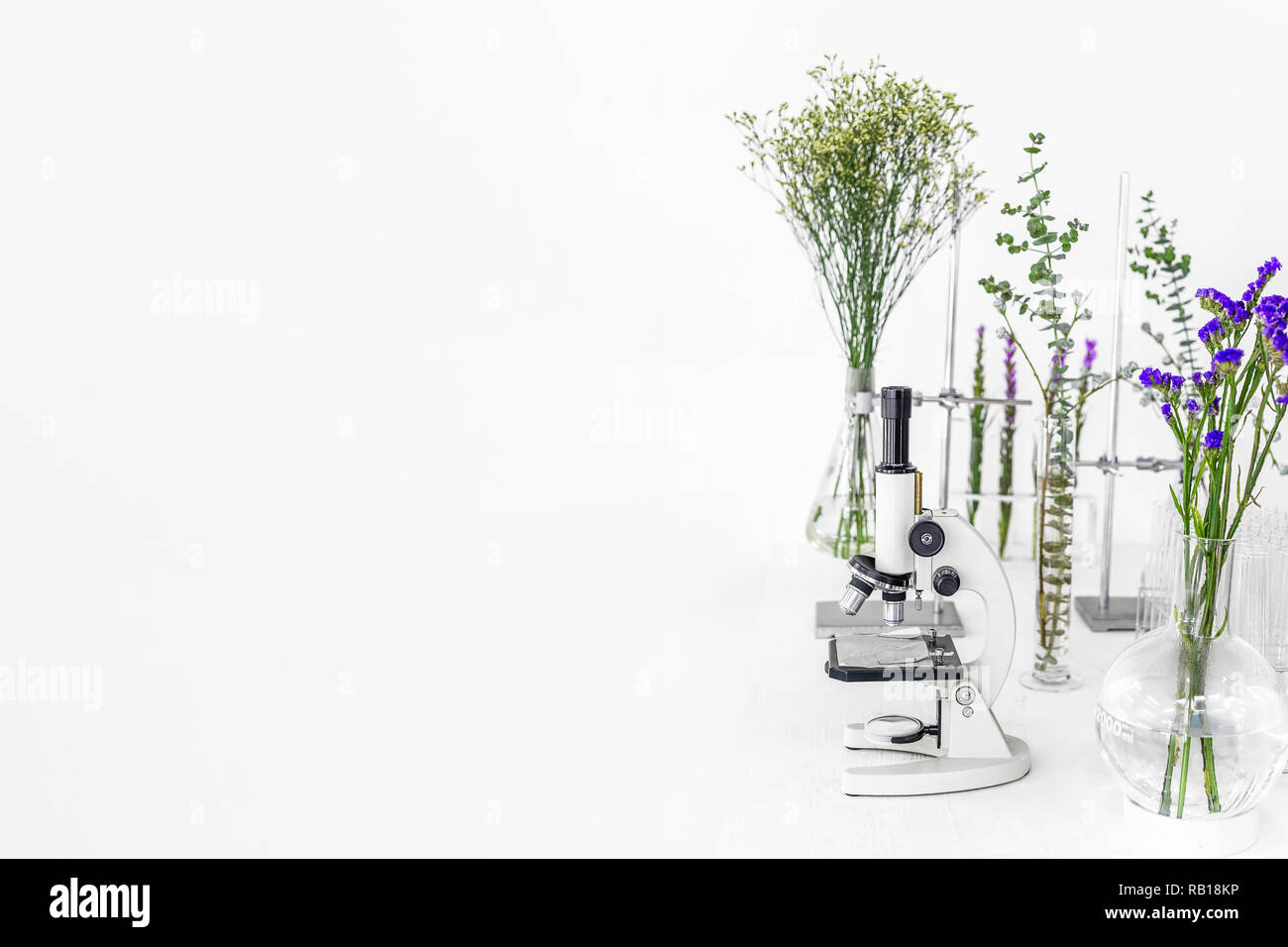 Test tube clamp hi-res stock photography and images - Alamy