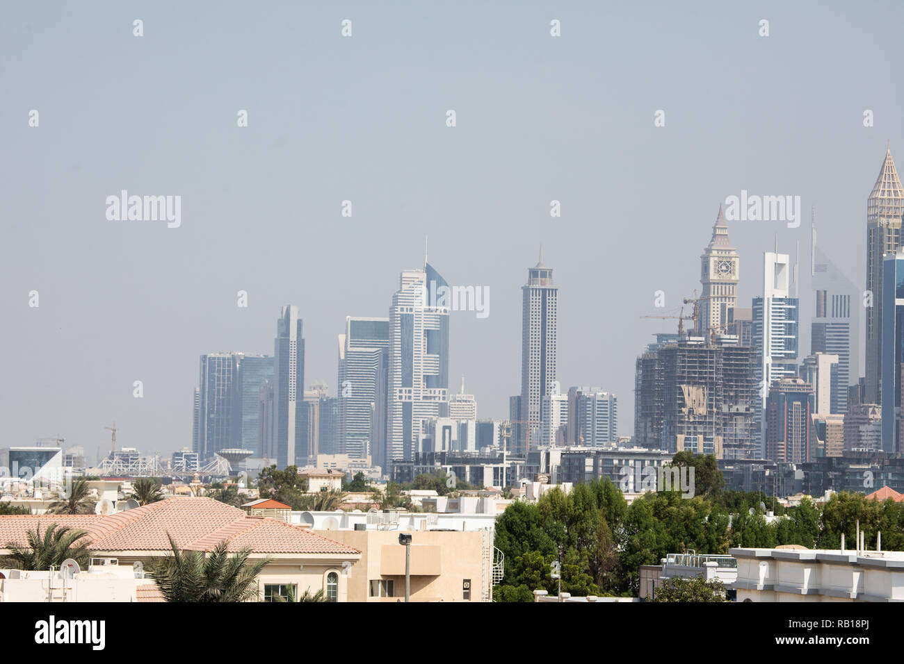 Dubais burj khalifa tower hi-res stock photography and images - Alamy