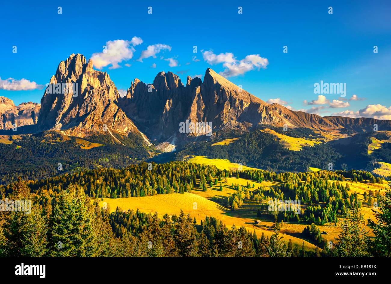 Alpe di siusi seiser alm alpe di siusi hi-res stock photography and ...