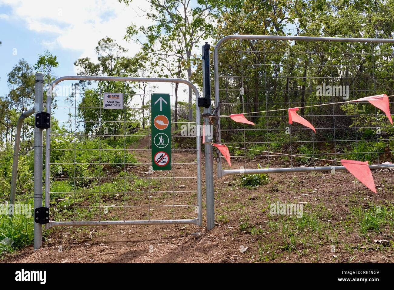 The gate and entrance to the bushwalk at Elliot Springs, Wadda Mooli ...