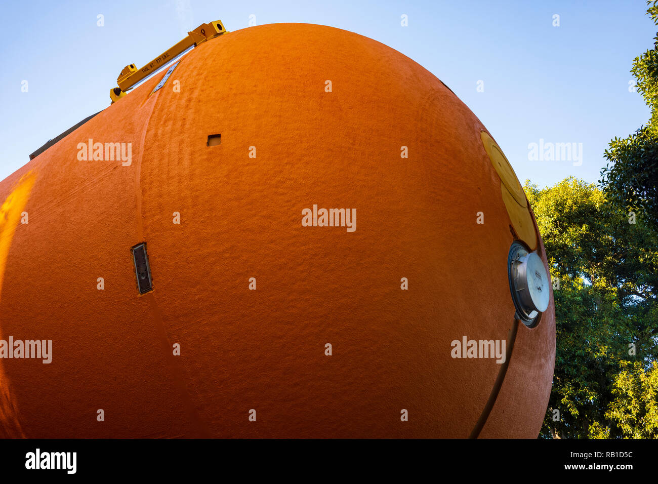 The California ScienCenter, home of NASA’s Space Shuttle Endeavour in ...