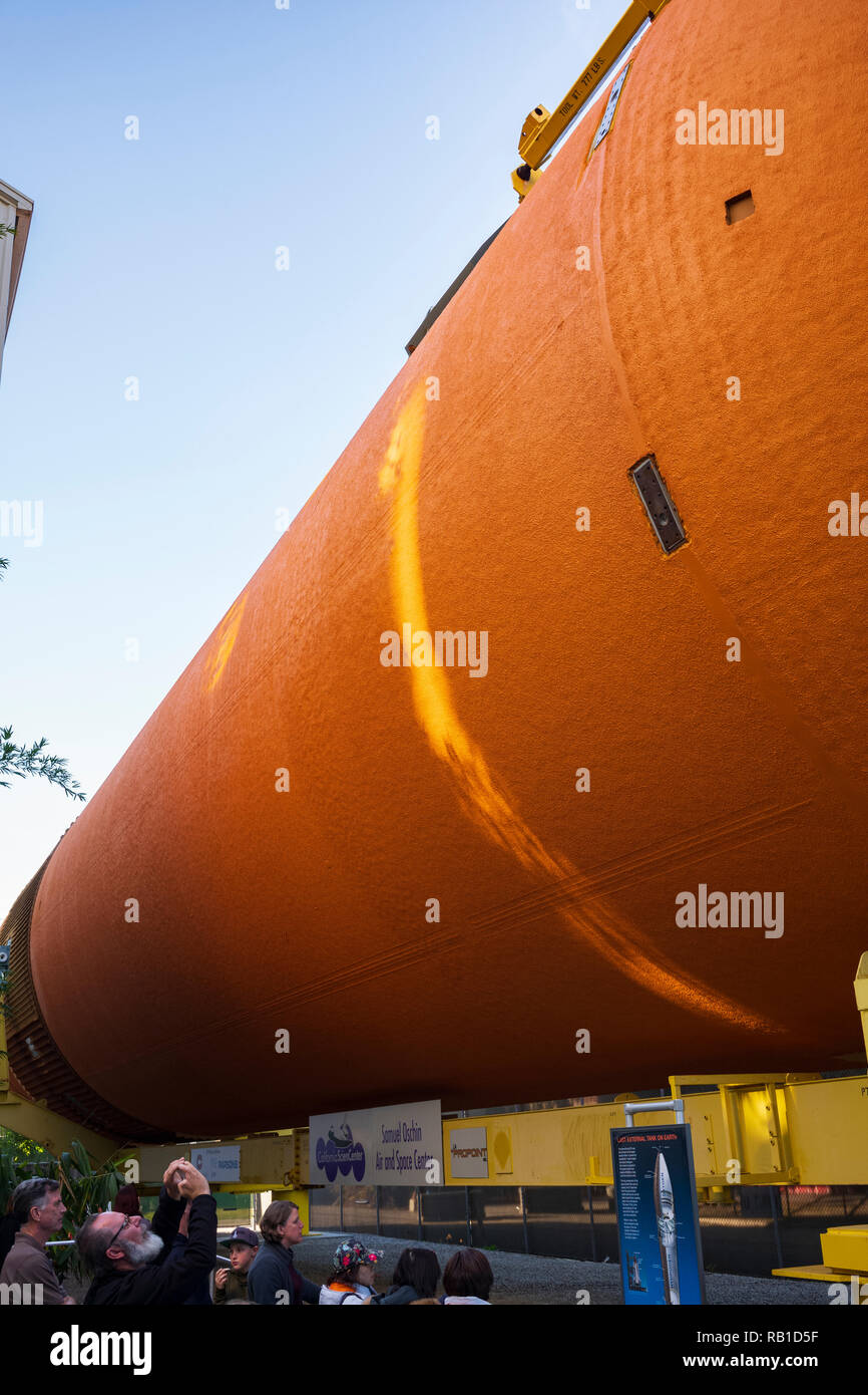 The California ScienCenter, home of NASA’s Space Shuttle Endeavour in ...