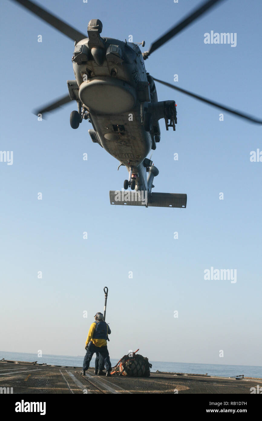 Vertical military hi-res stock photography and images - Alamy