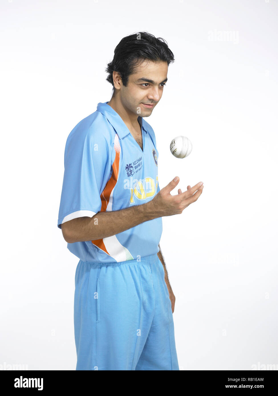 Cricket bowler appeal hi-res stock photography and images - Alamy